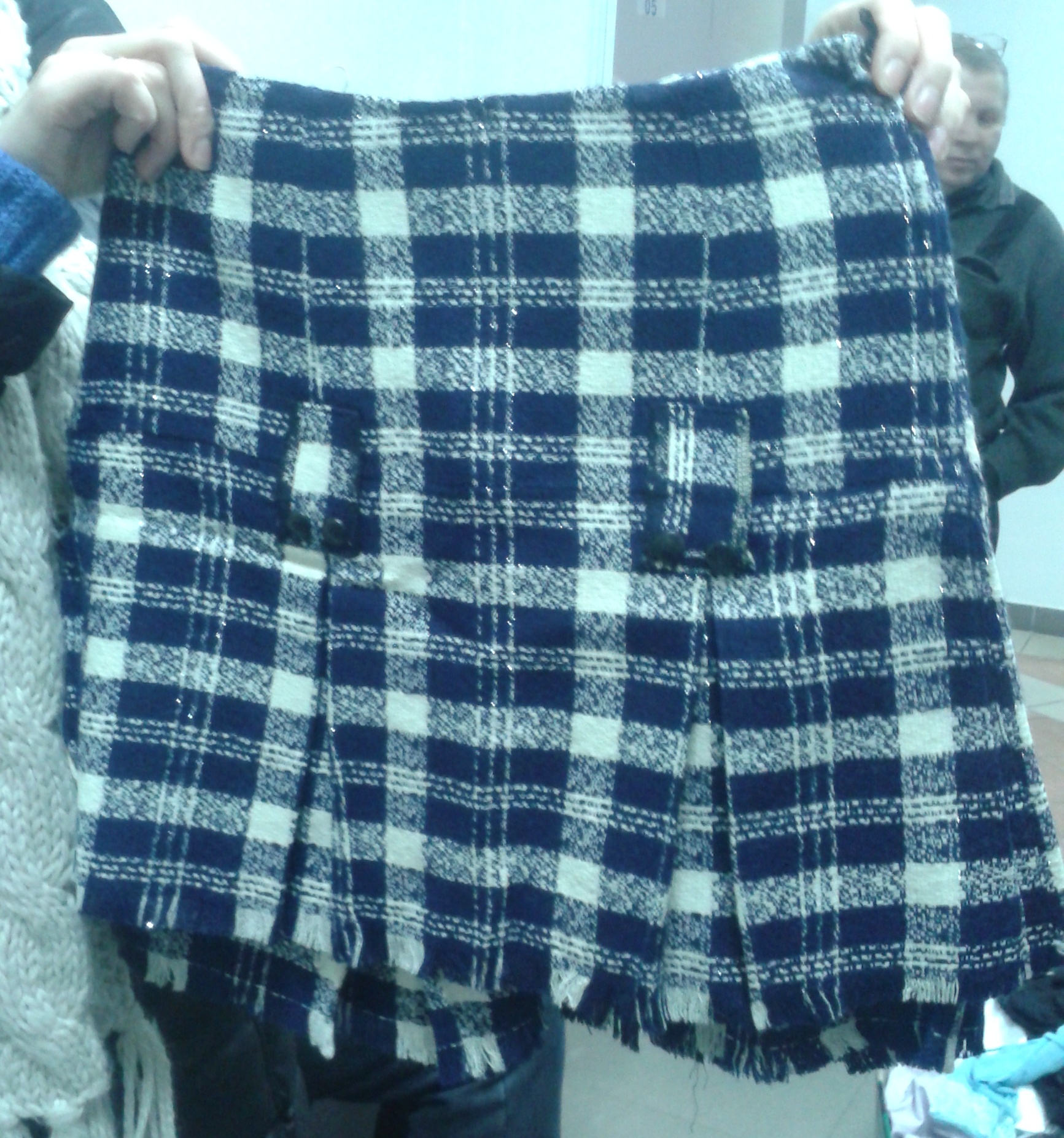 Спідниця синьо-біла, в смужку, коротка - setam.net.ua