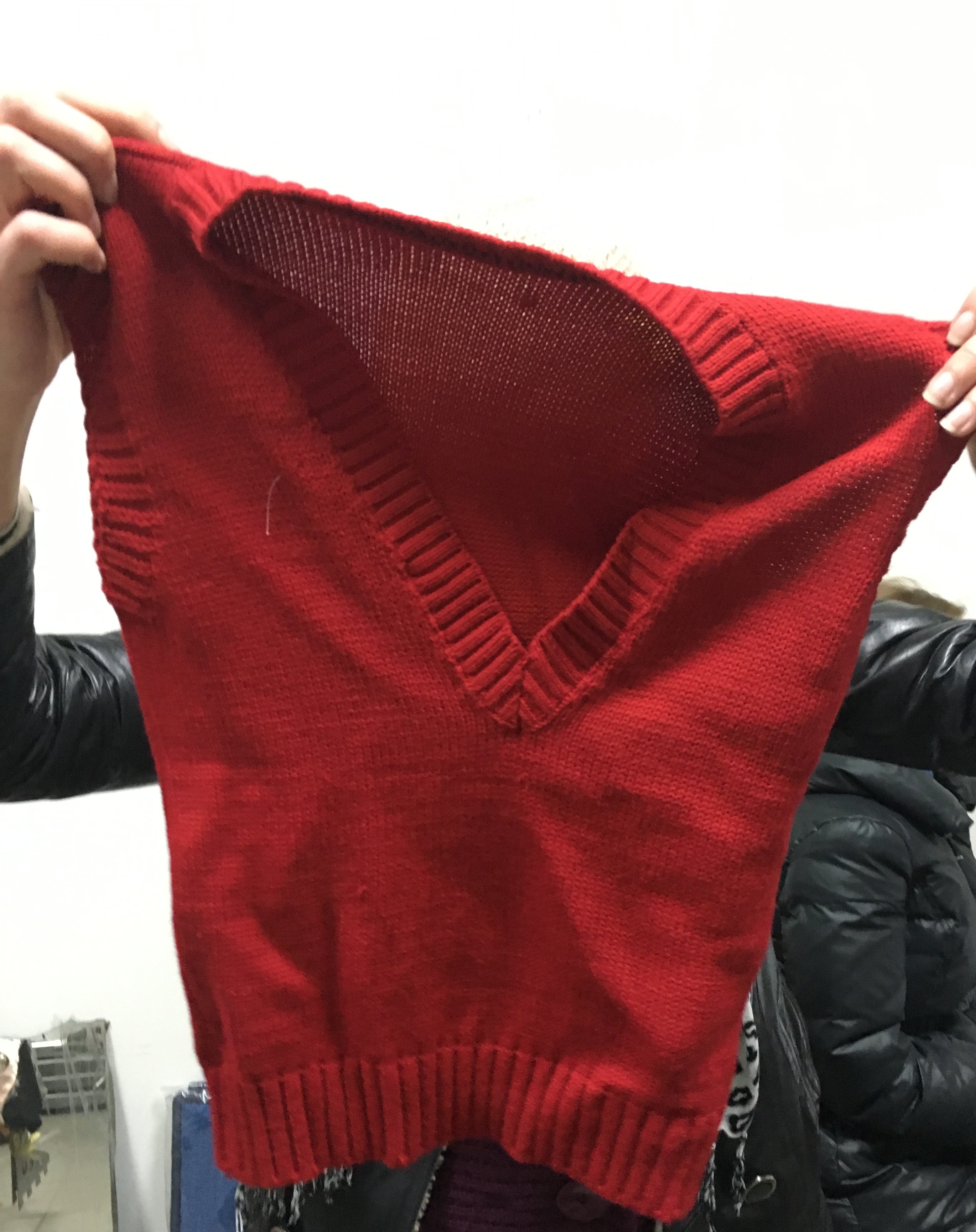 Жилетка червона в’язана - setam.net.ua