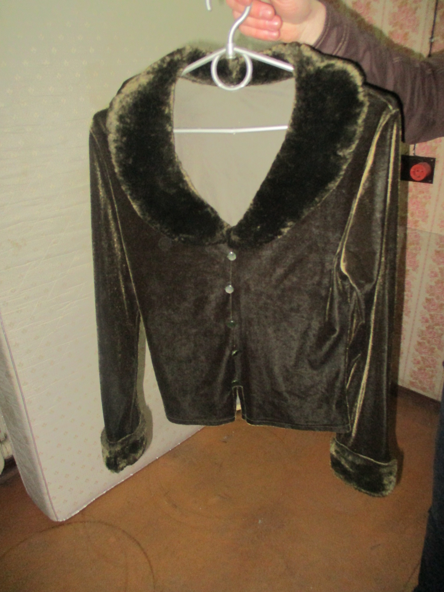 Блуза жіноча, темно-зеленого кольору, нова - setam.net.ua